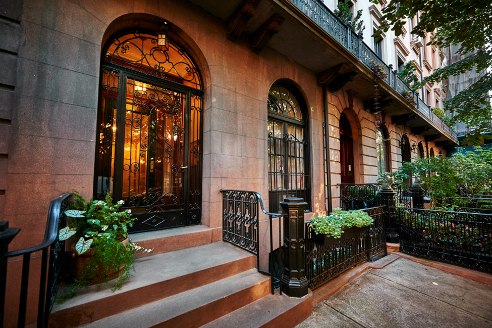 Why Design Professionals Are Choosing Iron Doors - Adooring Designs Blog